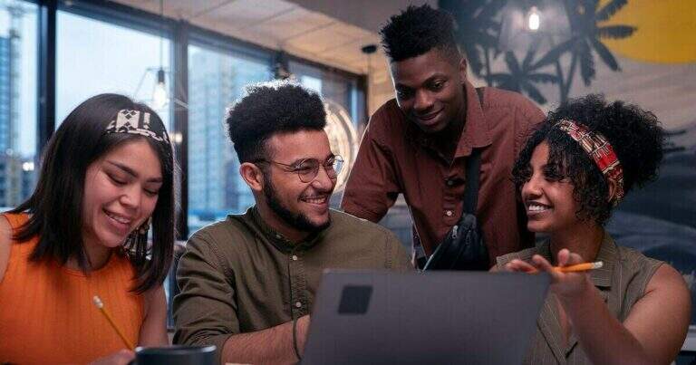 Assistente Administrativo: O que faz, salário e como se destacar na carreira